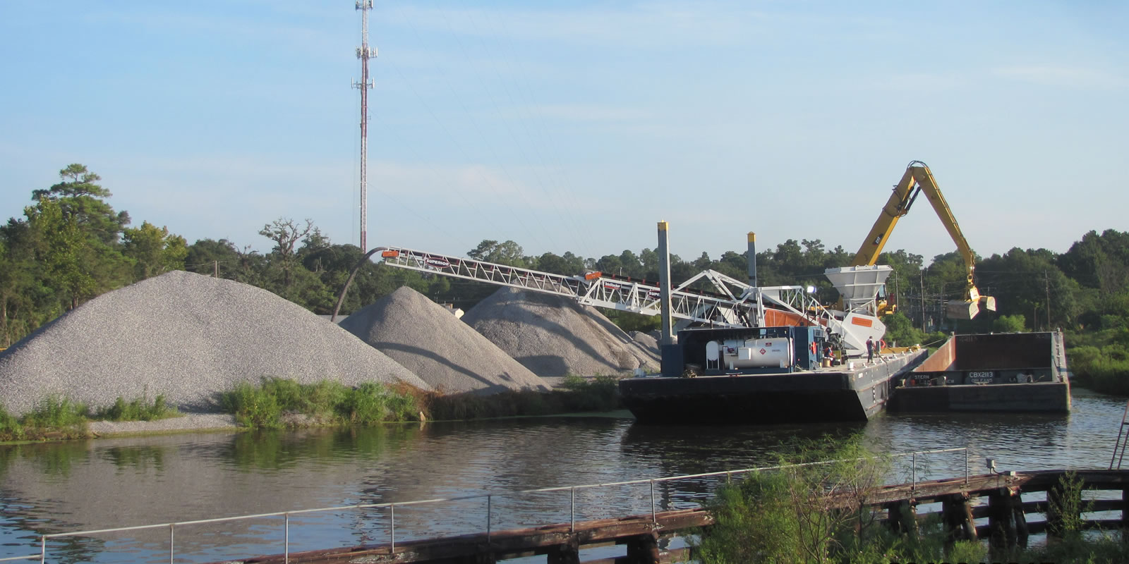 Pontchartrain Materials Corporation – Marine Construction – Unloading ...